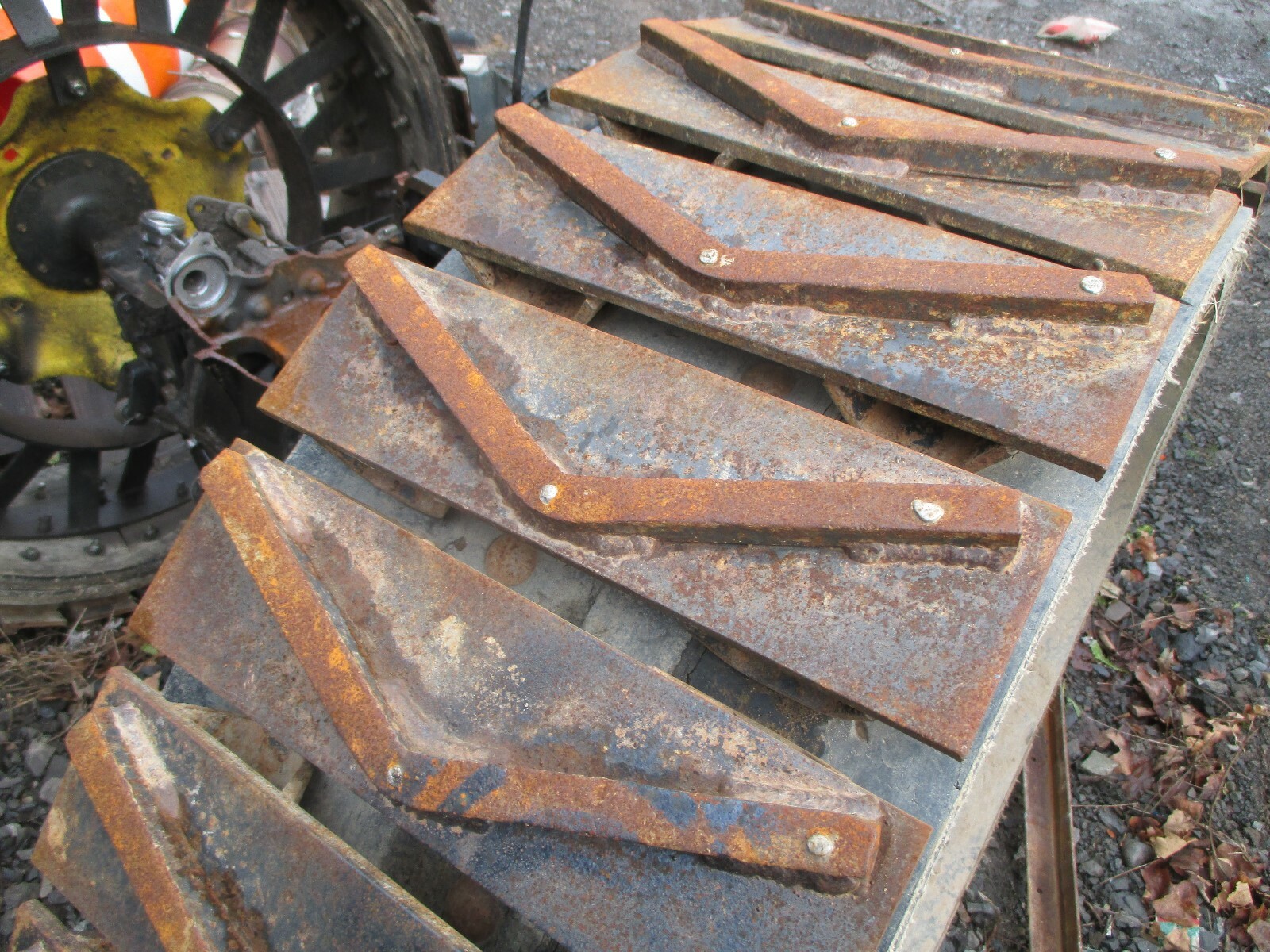 STEEL TRACTOR WHEELS WITH STEEL TREADS "AMISH" TRACTOR WHEELS JOHN ...