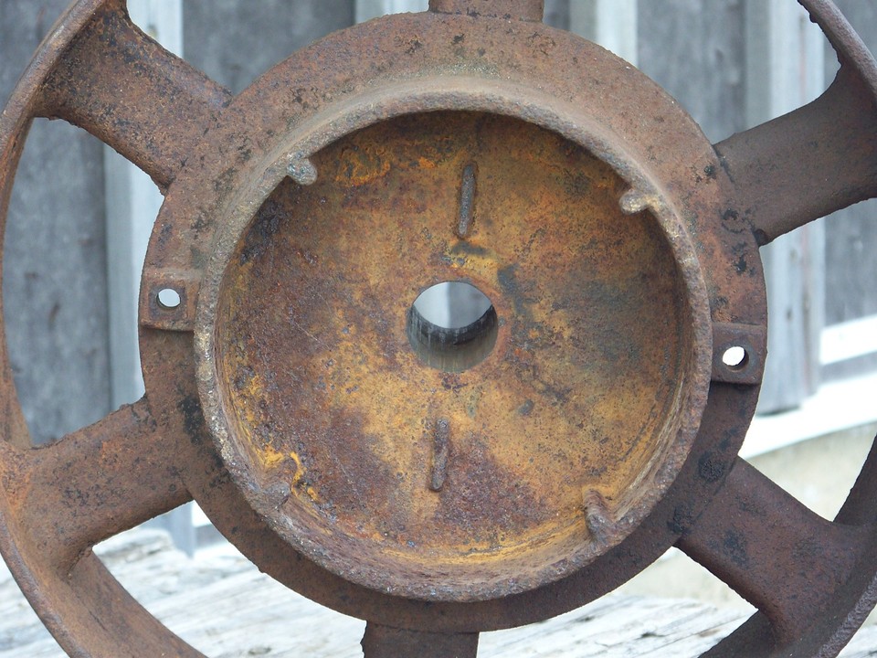 Vintage Industrial Hit-Miss Steam Gas Engine Clutch 619 Flat Belt ...