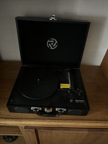 Numark PT01 Touring Portable Suitcase Turntable Record Player USB ...