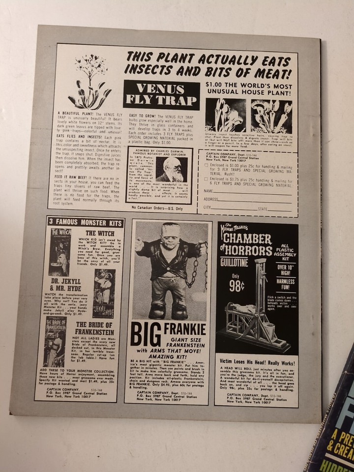 2 Vintage FAMOUS MONSTERS OF FILMLAND 27 44 Warren Magazine Scary ...