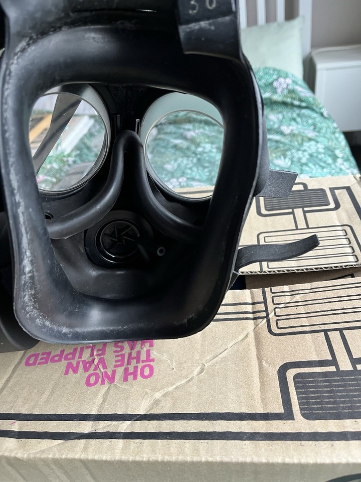 Avon S10 Gas Mask British Army, Size 2, 1990 Military Rubber SAS ...