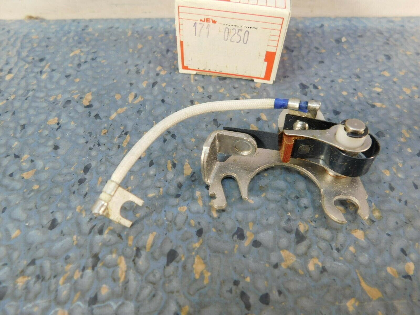 Toyota Corona Celica Hi-Lux Ignition Points Single ref 19145-26060 1967 ...