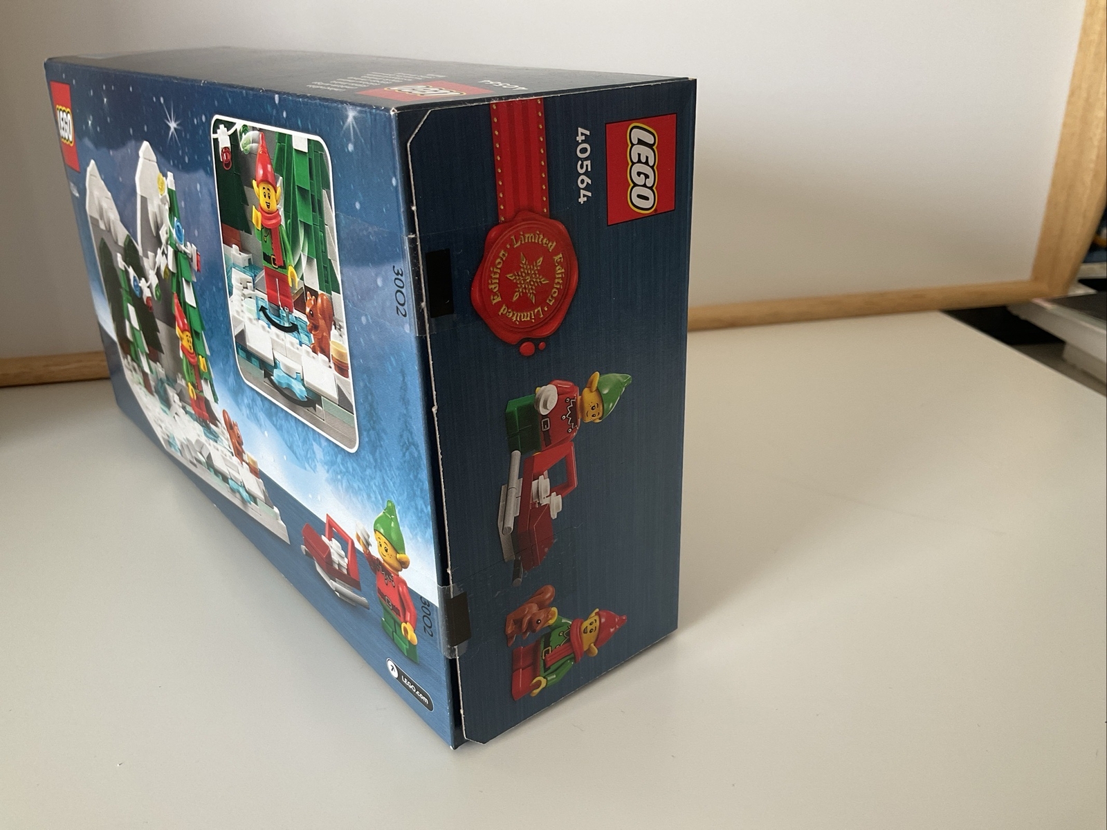 LEGO Seasonal: Winter Elves Scene (40564) | eBay