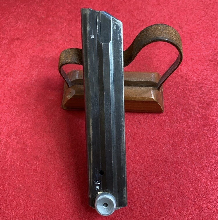 Excellent Original WW2 German Luger Magazine -122 Code WaA 37 - Haenel ...