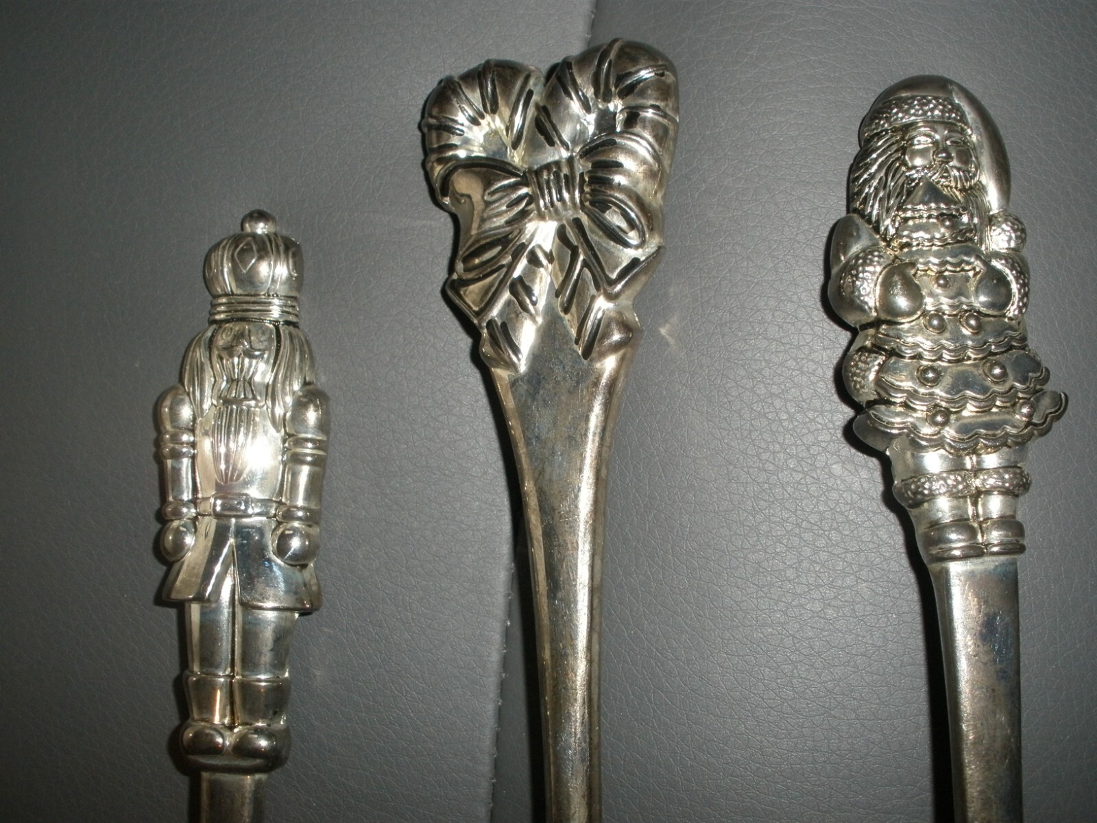 International Silver Company 3 Piece Holiday Serving Set in Box (O65 ...