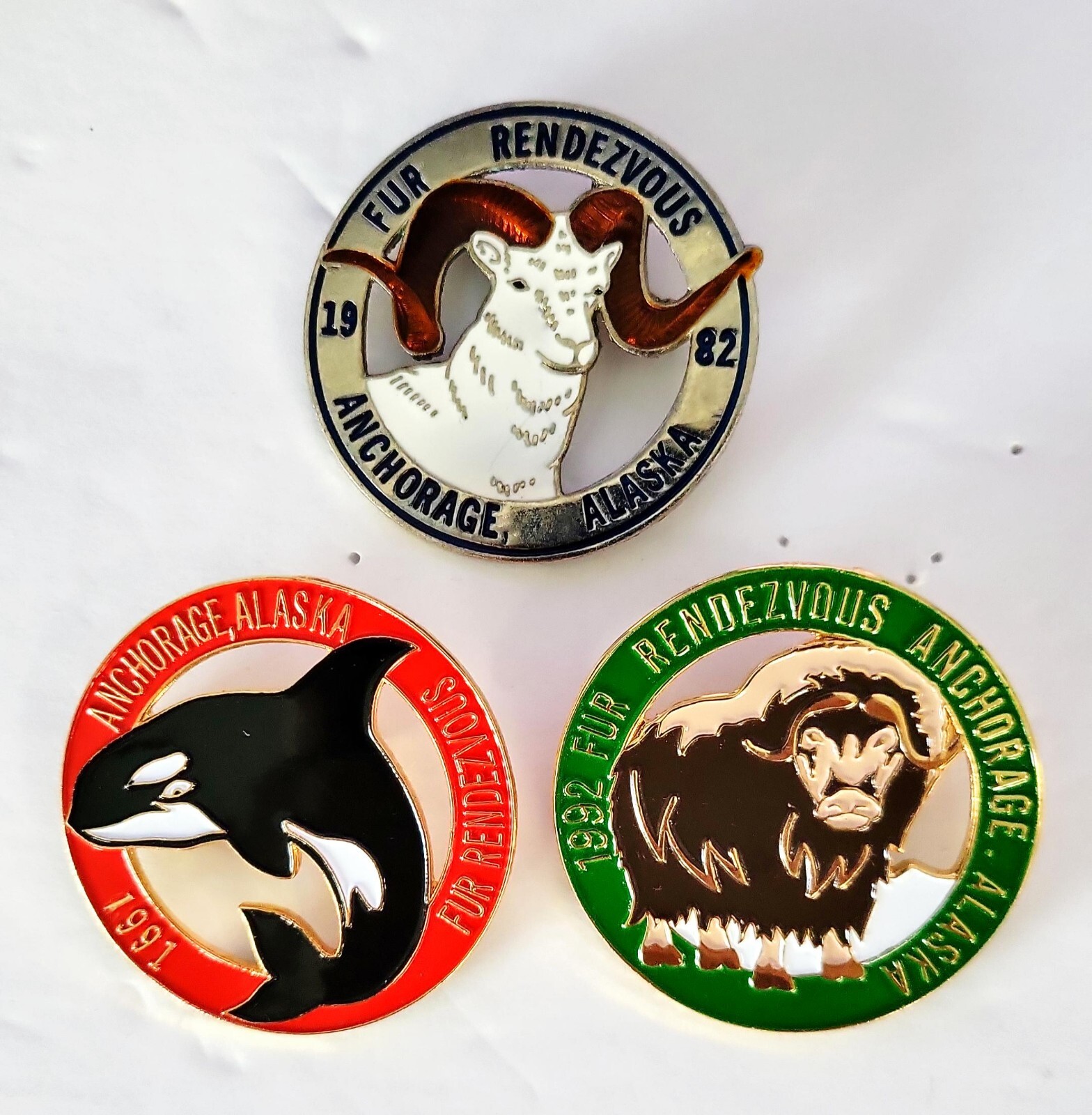 FUR RONDY RENDEZVOUS Pin Lot of 3 1982 1991 1992 Anchorage Alaska ...