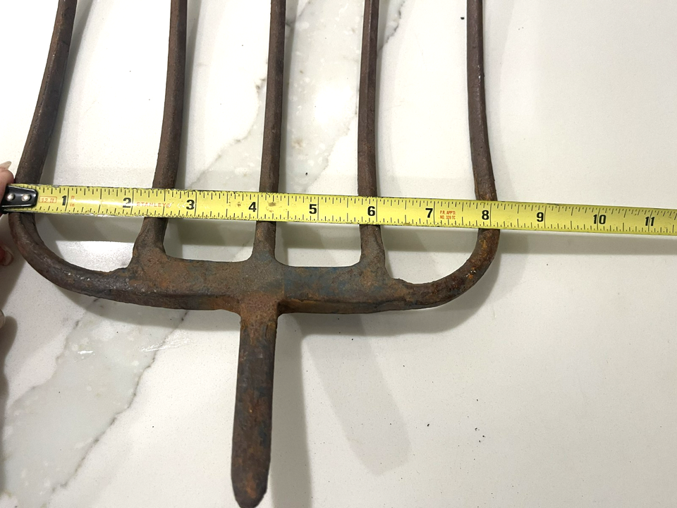Vintage 5 TINE CAST IRON PITCHFORK HOME FARM TOOL HAY RAKE PITCH FORK ...