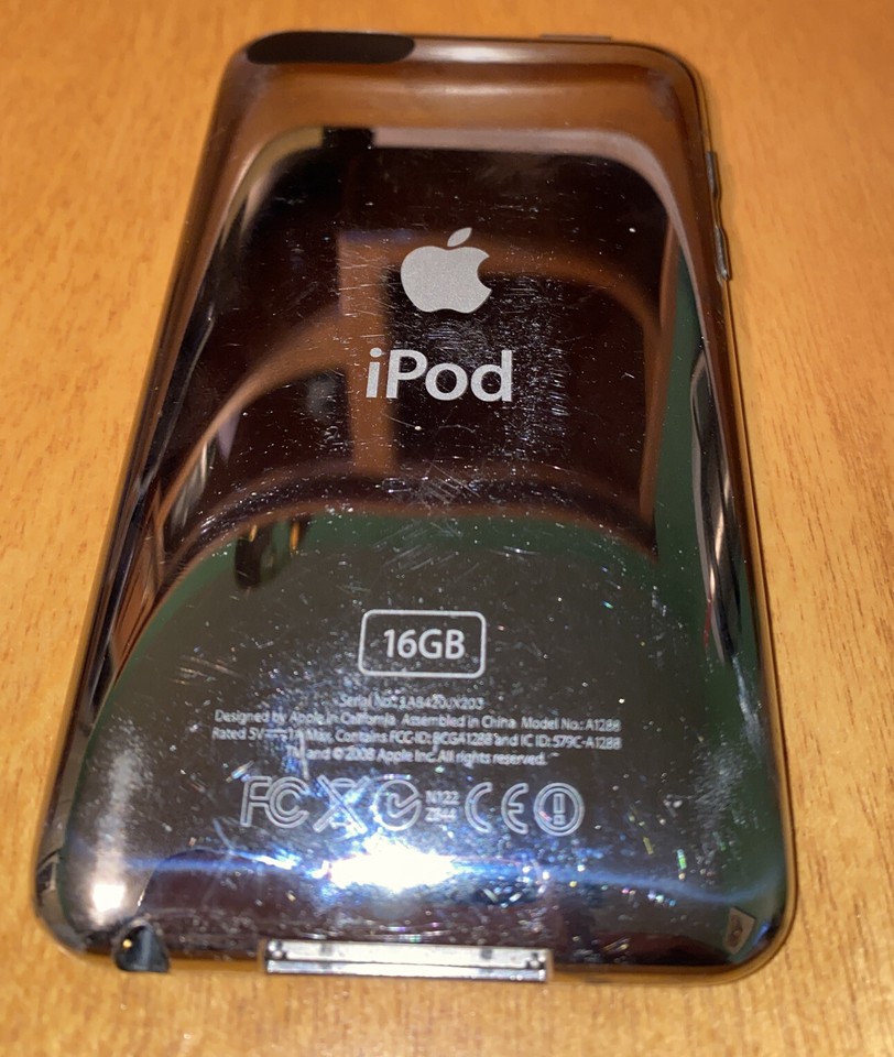 Apple iPod touch 2nd generation A1288/mb531LL 16gB Works w/cable bundle ...