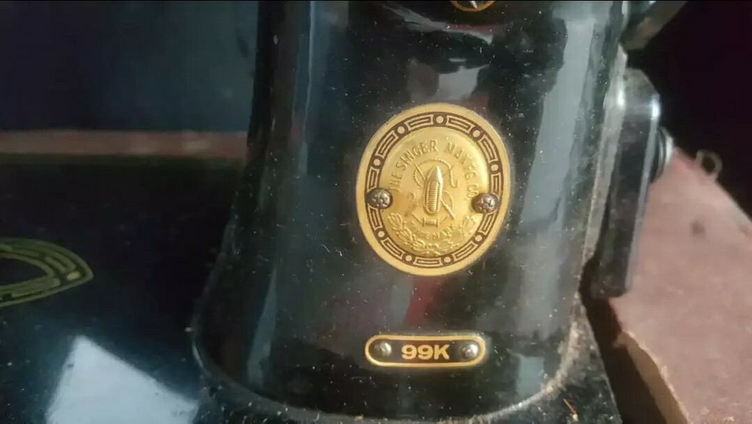 Singer 99k Vintage EM525214 Sewing Machine 1957 Retro Sew Surge Fabric ...