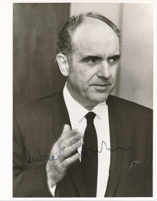Andreas Papandreou-Vintage Signed Photograph (Prime Minister of Greece ...