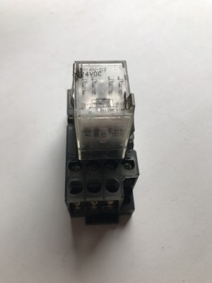 *USED* TP514X2-FUJI-RELAY WITH OMRON MY4N-D2 24VDC BASE-FREE SHIPPING ...