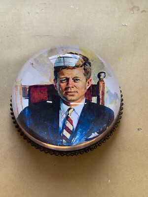 VINTAGE PRESIDENT JOHN F. KENNEDY JFK Footed PAPERWEIGHT Signed Artist ...