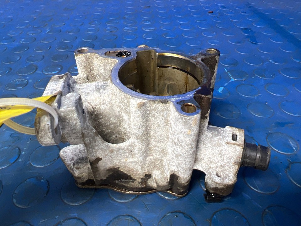 Volkswagen Audi CCTA 2.0L Engine Vacuum Pump OEM 06J145100 | eBay