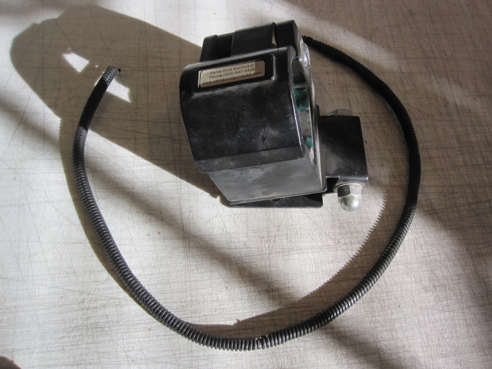 Setina Vertical Weapons System Body Guard Hinged Weapons Holder (No Key ...