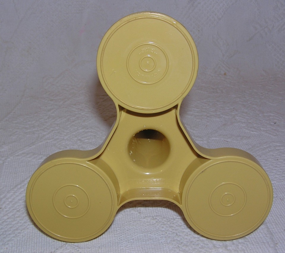 Vintage Tupperware Condiment Caddy Server #757 - 3 Containers Lids ...