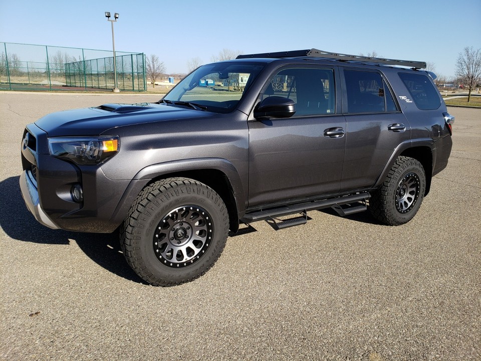 17" Fuel Vector D601 Wheels for Toyota FJ Tacoma Nissan GMC Chevrolet ...