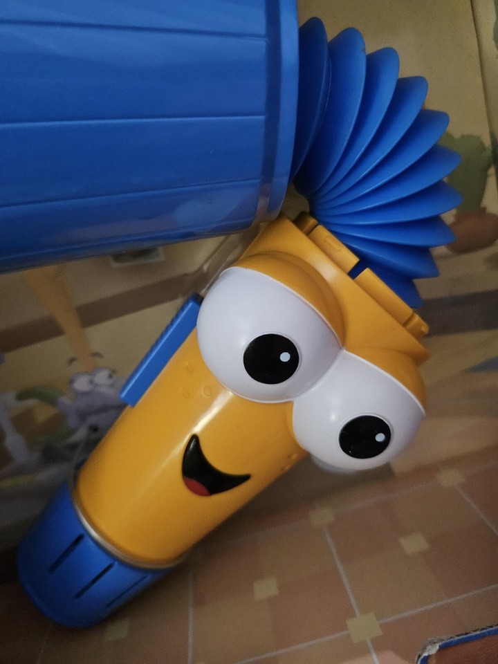 New- 2008 Mattel Disney Handy Manny 8” Flicker Flexible Flashlight Toy ...