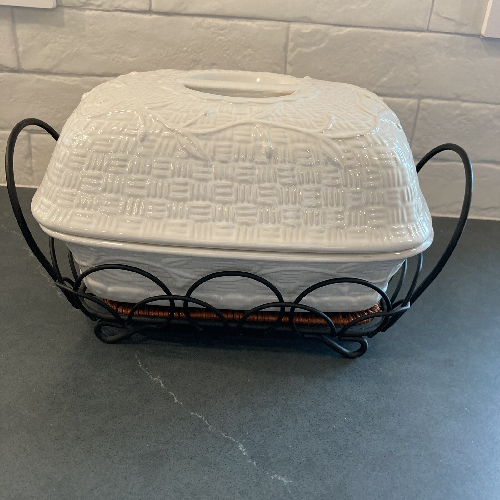 Temptations Orchard Vine White Basket 4qt Lidded Casserole w/ Wire Rack ...