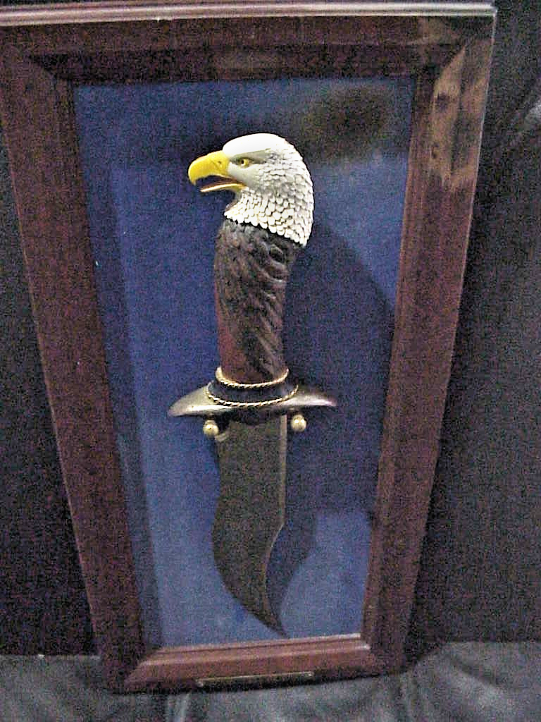 Franklin Mint AMERICAN GOLDEN EAGLE KNIFE BY RAY BEERS W/DISPLAY | eBay