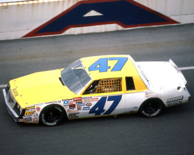 RON BOUCHARD #47 UNSPONSERED CUP CAR RACING AT DAYTONA 8X10 GLOSSY ...