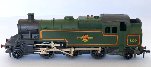 OO Gauge TRI-ANG R.59 2-6-2 Class 3MT Tank Locomotive B.R. 82004 - With ...