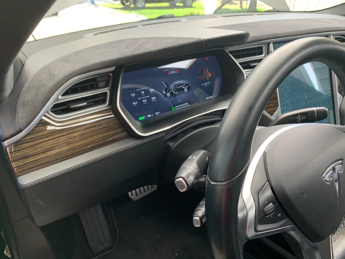 Tesla Interior Screen