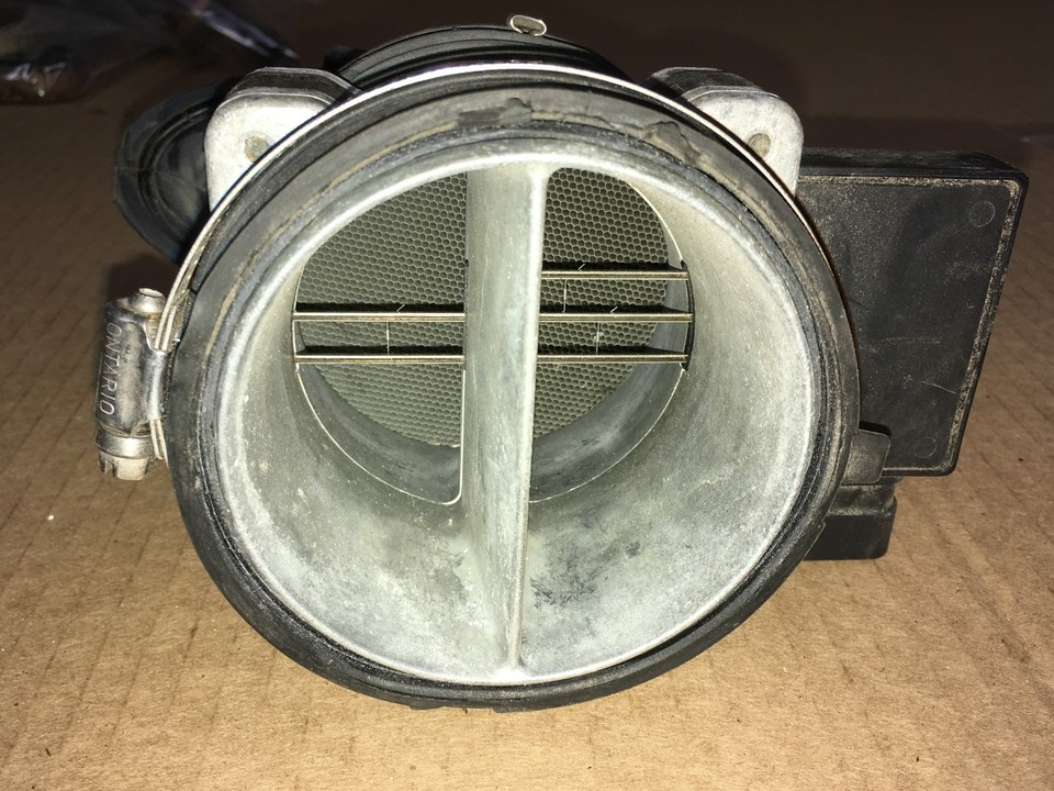 CORVETTE MAF MASS AIR FLOW SENSOR with DUCTS 25099265, 25099267 GM 97 ...