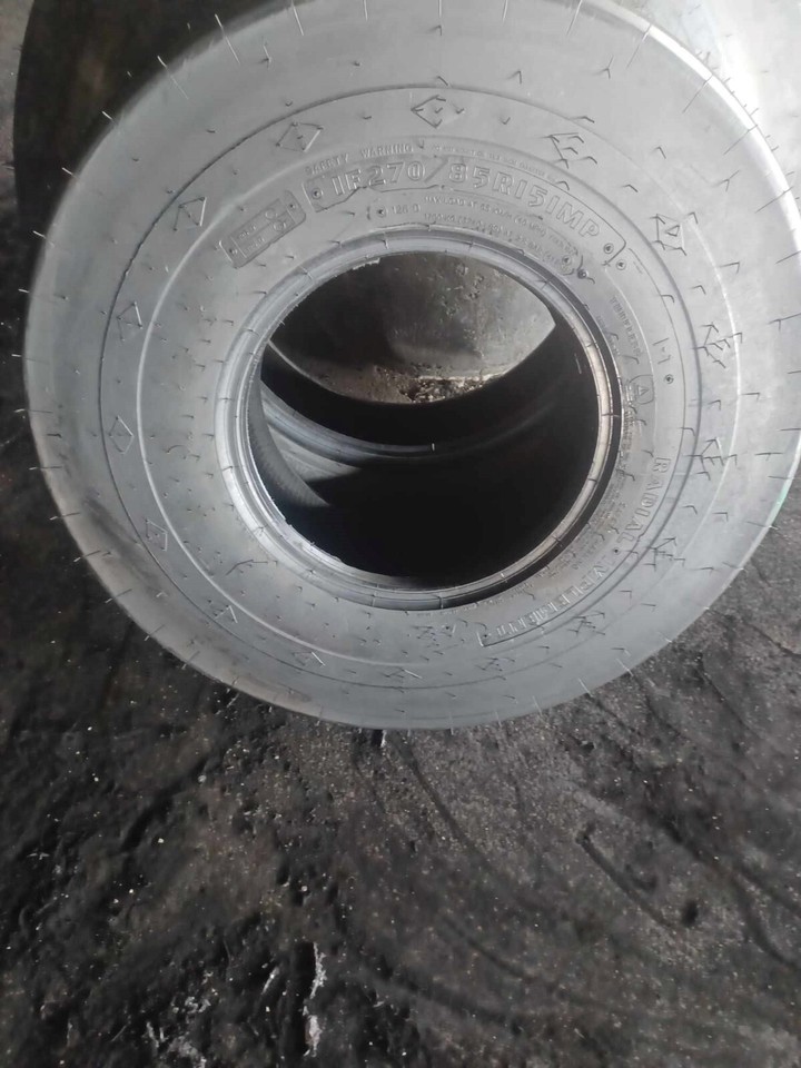 270/85R15 (IF) TIRE IMPLEMENT RADIAL NEW COSMETIC BLEM 2708515 270 85 ...