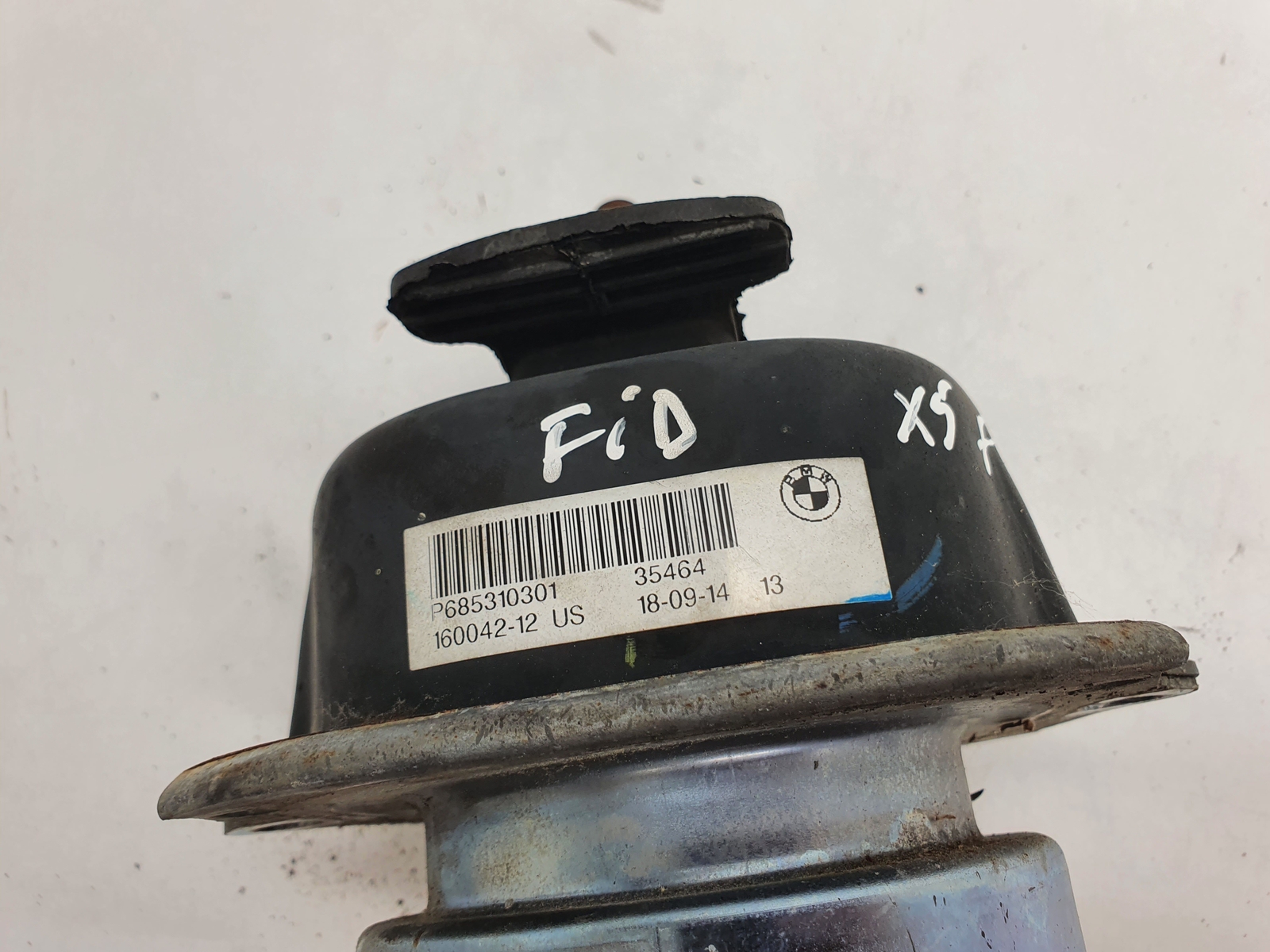 BMW X5 F15, F85 xDrive 30 d Left Side Engine Mount 6853103 210kw 2014 ...