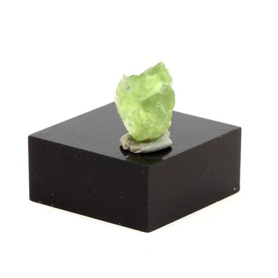 Peridot. 3.23 Carats. From Almklovdalen, Vanylven, Norway | eBay