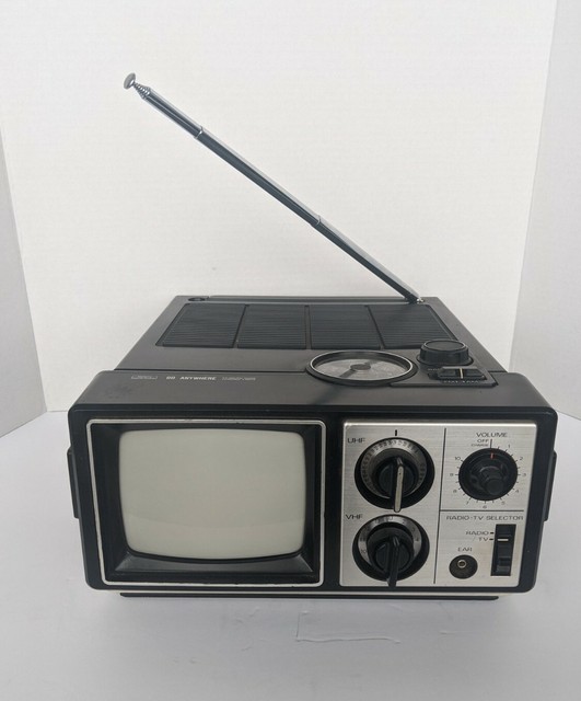 Vintage 5 Inch Portable B/w TV Go Anywhere VHF UHF Am/fm Radio Sears ...