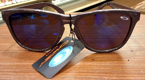 New?Oakley Frogskins sunglasses with tag & case.😎🕶 | eBay