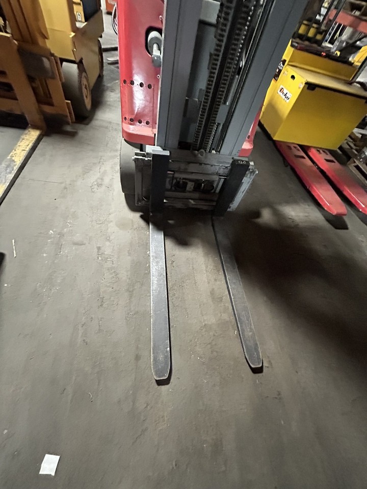 Raymond Dockstocker DSS350TT Electric Stand-Up Forklift Truck 3500 Lb ...