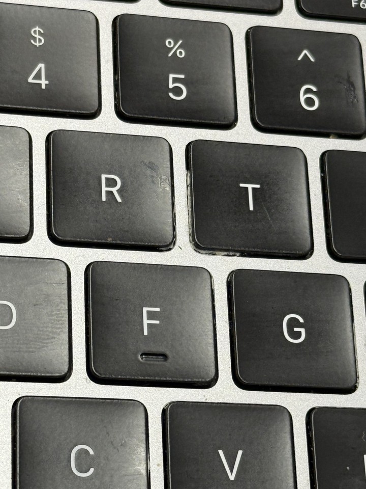 DAMAGED -Apple MacBook Air (M1, 2020)‎ - 8C CPU/7C GPU - 8GB - 256GB ...