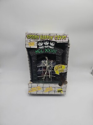 Vintage Halloween Spooky Rappin Crypt Skeleton Rapping Animated Light ...