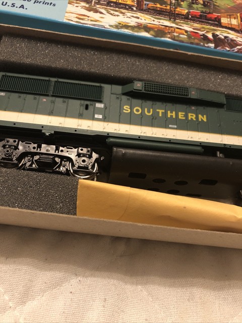HO Scale Athearn Gp59 Southern Diesel Locomotive 4610 for sale online ...