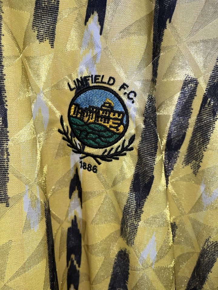 Linfield Football Shirt | eBay UK