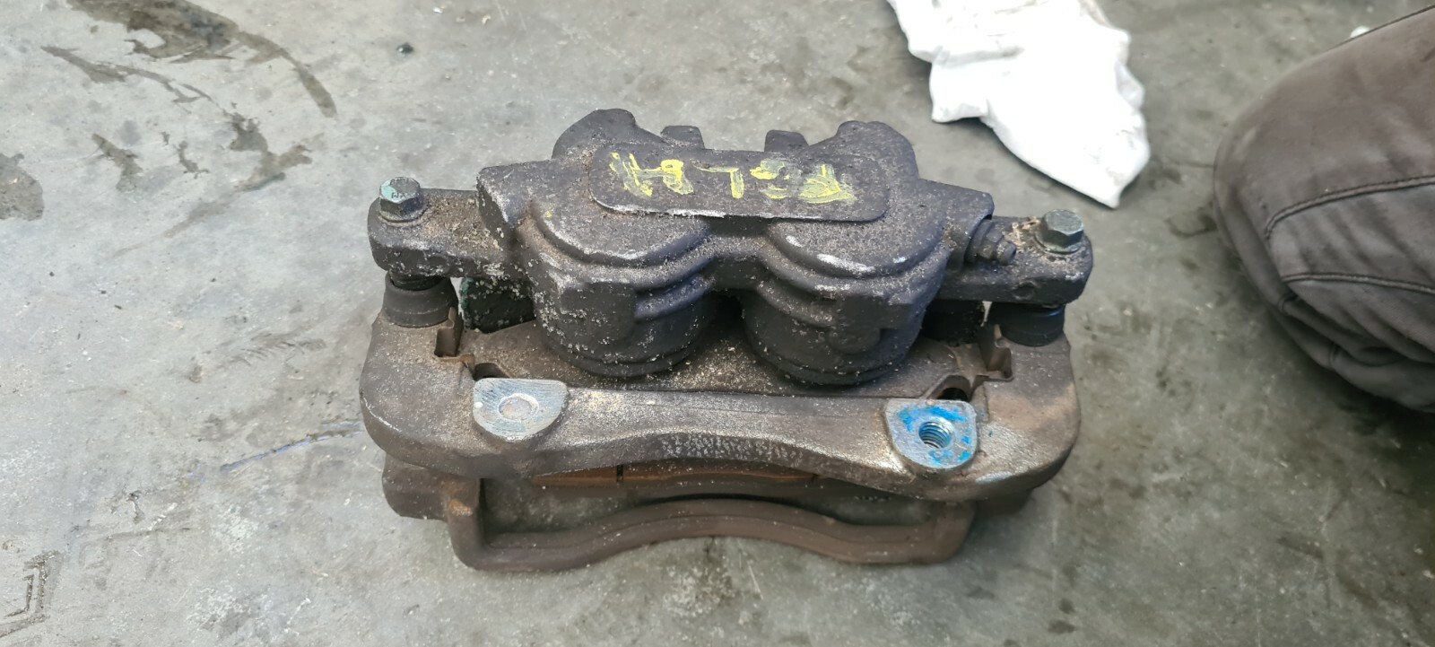 FORD FG XR6 LHF BRAKE CALIPER, PASSENGER FRONT BRAKE CALIPER SUIT FG ...