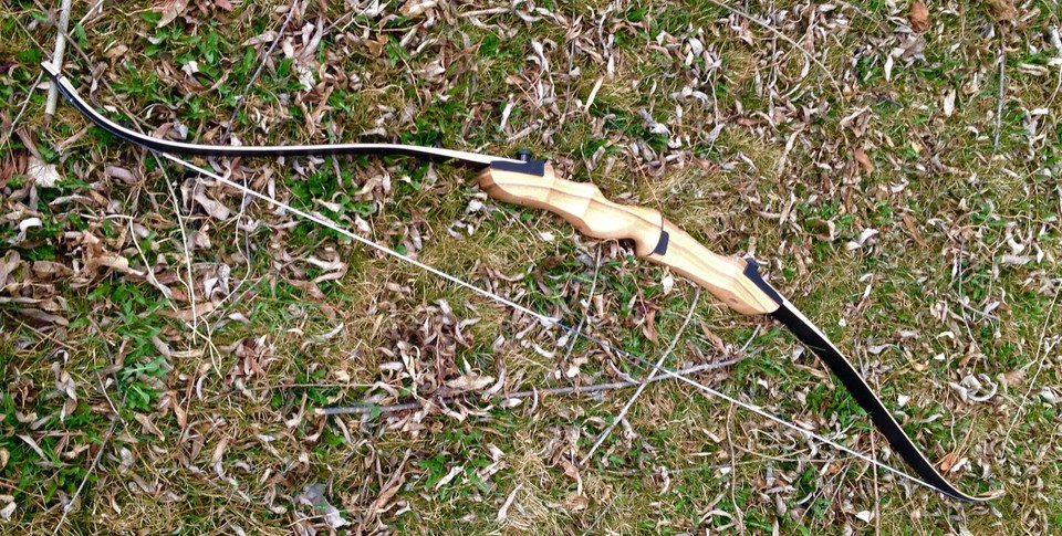Monarch Take Down Recurve Bow 62" RH, LH 15# thru55# black limbs NEW | eBay