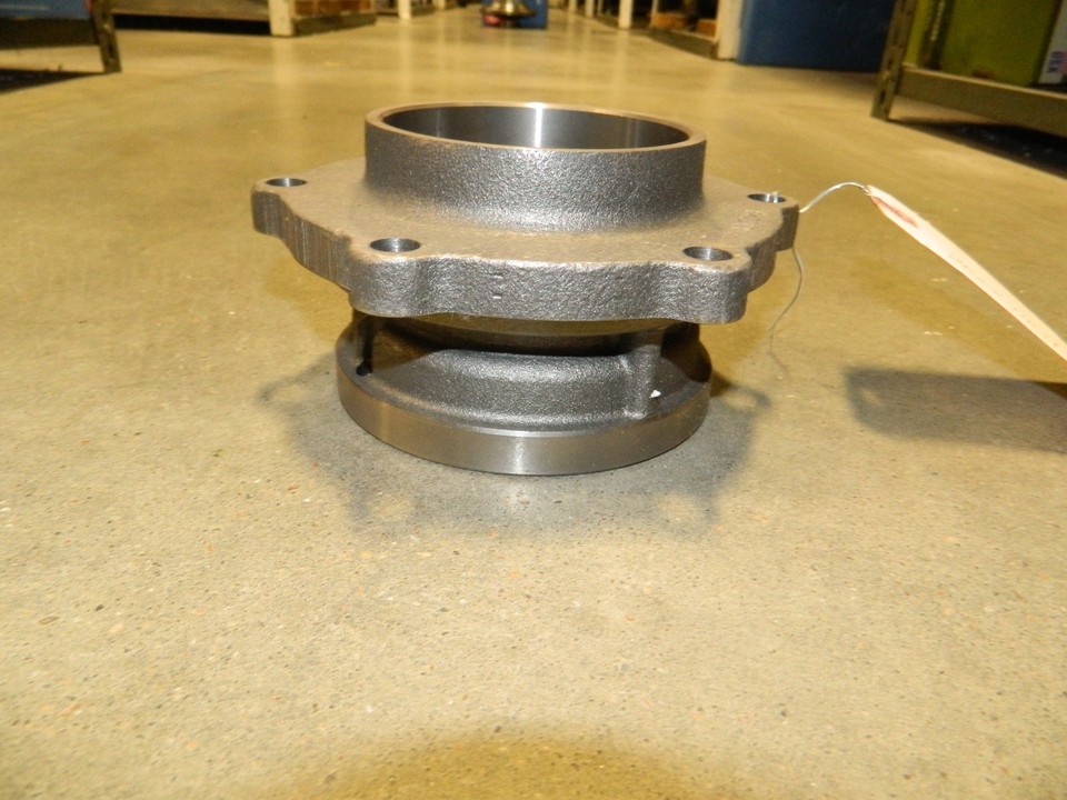 14 Bolt 10.5 Differential Retainer GM Chevy Pinion Bearing Support Cage ...