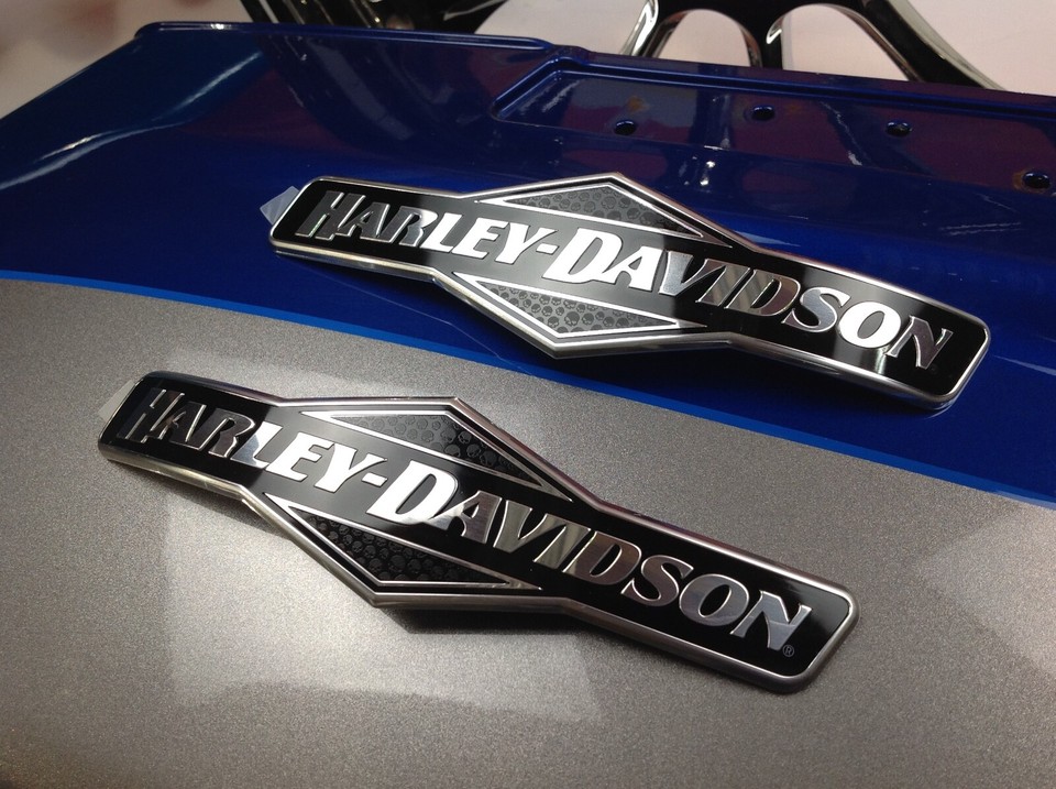Genuine Harley Softail Skull Willie G Fuel Gas Tank Set Emblems Badges ...