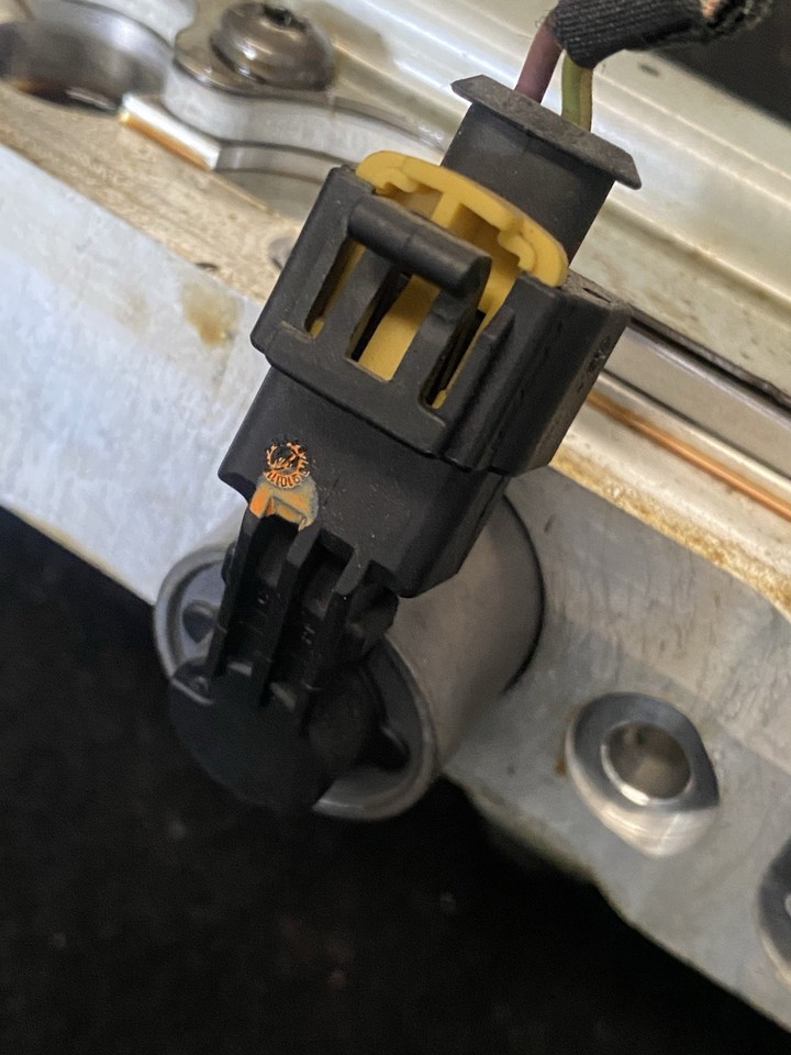 14-15 Chrysler 200 2.4L Multiair Variable Valve Timing VVT Actuator ...