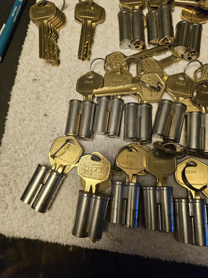 FALCON IC CYLINDERS LOT OF 63 KEYED DIFFERENT & MASTER KEYED 2 KEYS EA ...