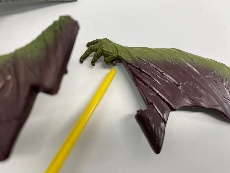 vintage JURASSIC PARK DINOSAURS JP RARE color Flying Dinosaur wing ...