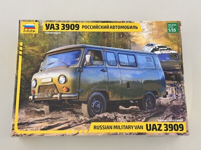 Zvezda Russian Military Van UAZ 3909 1:35 3644 modellismo | eBay