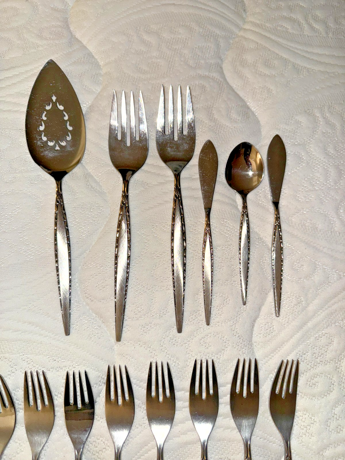 Oneida Community VENETIA MCM Stainless 91 pc Flatware Set | eBay