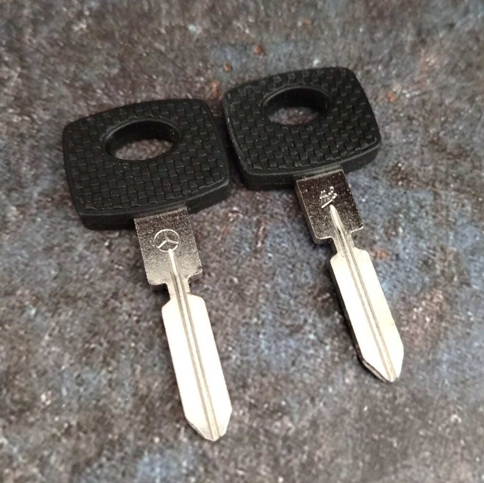 Blank Key Uncut Vtg Huf Mercedes Benz W107 W124 W126 W129 W140 C SE SEC ...