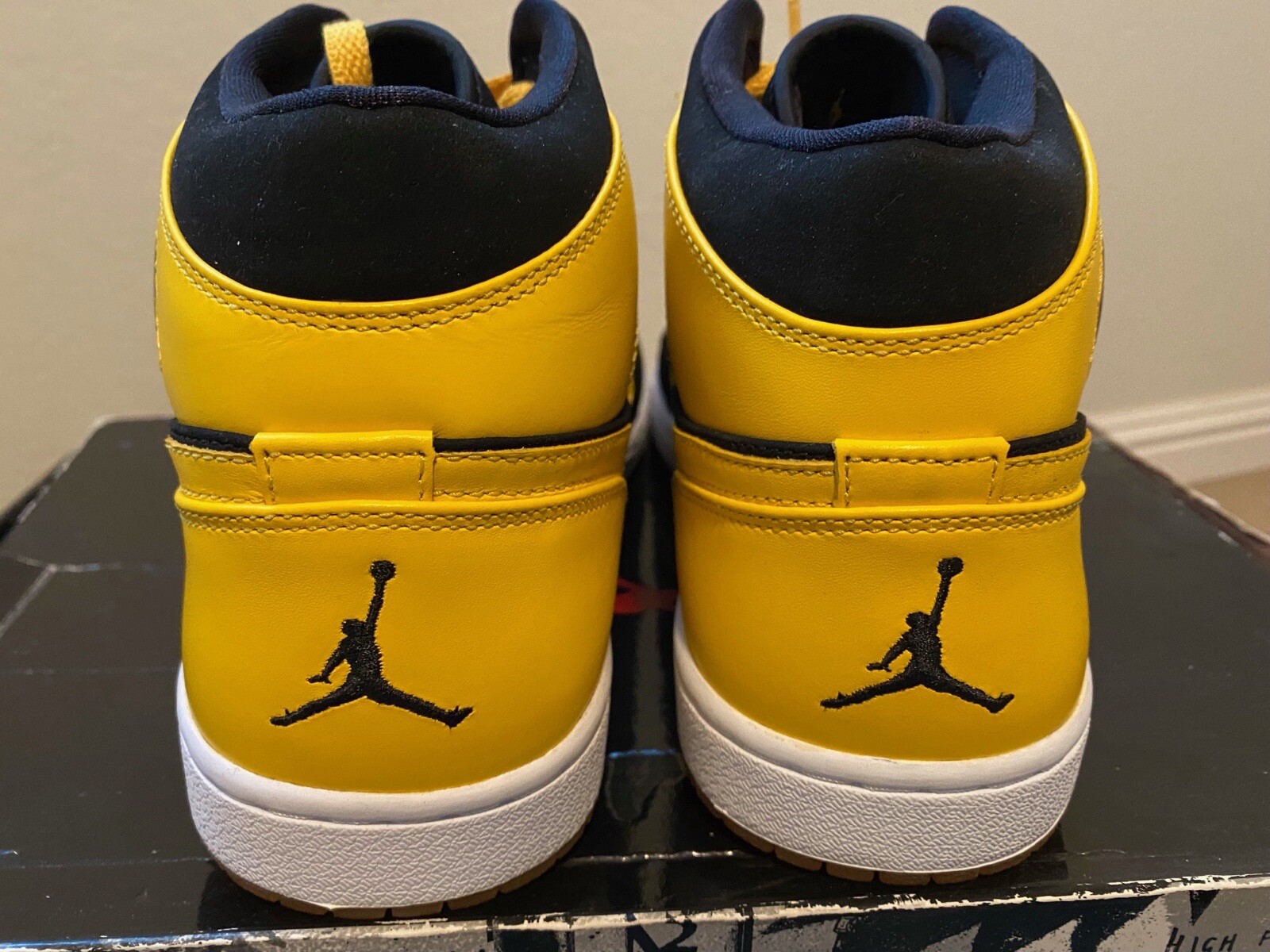 Air Jordan 1s BMP Old Love/New Love PackSize 11 - Gem