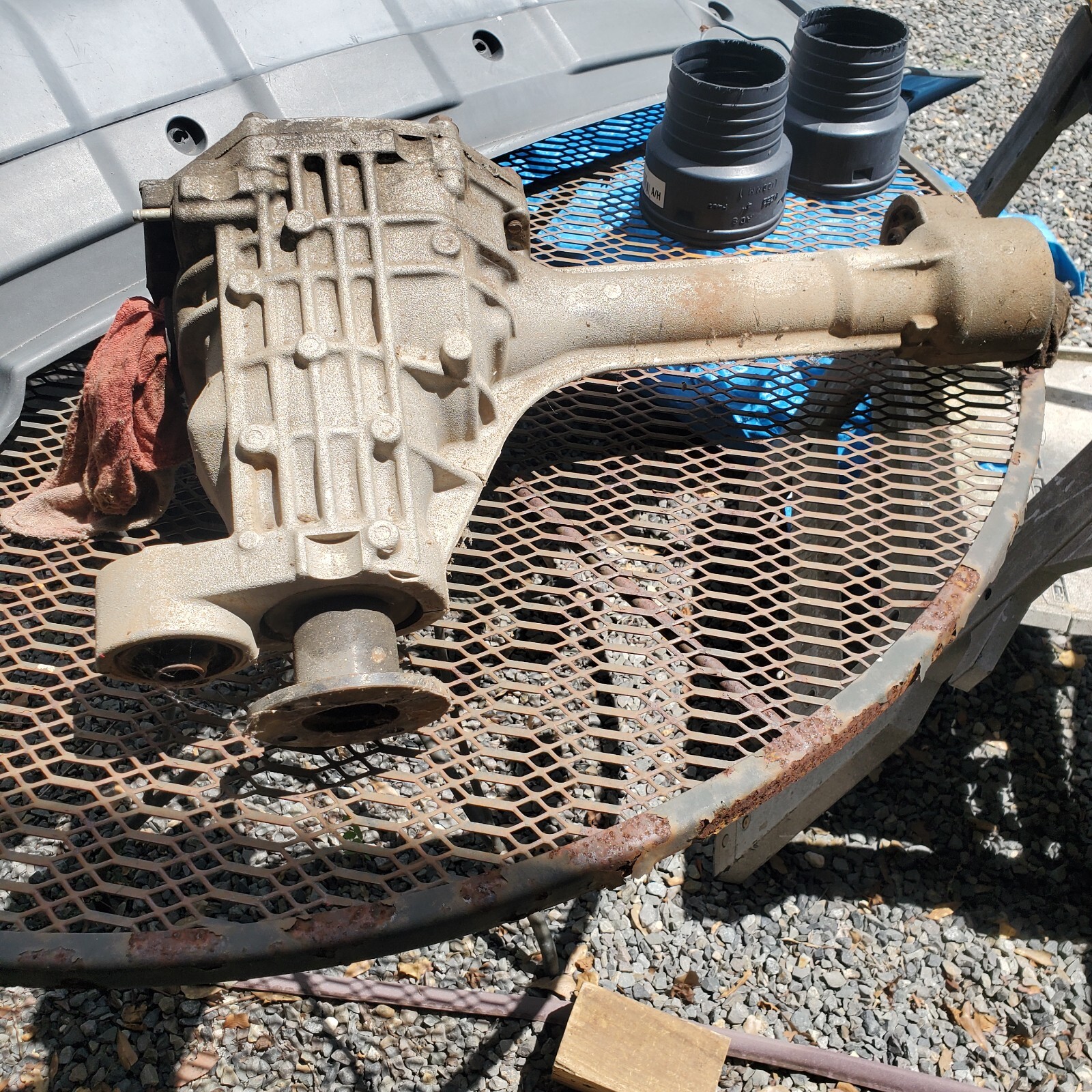 2005-2019 Nissan Frontier Front Axle 47k mi. R180 Differential 3.36 ...