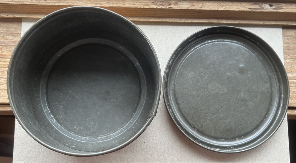 VINTAGE EMPTY ROUND DILL'S BEST TOBACCO TIN RUBBED CUBE CUT RICHMOND 5 ...